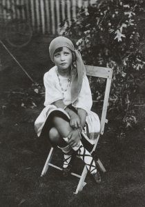 Little Edie Beale: The Cult of Grey Gardens – My World of Interiors